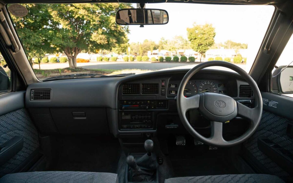 1994 Toyota Hilux Surf SSR X 3.0L V6 5-Speed Manual 4WD | J-Spec Auto ...