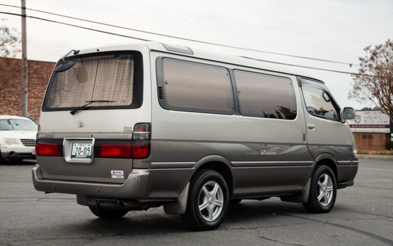 Toyota Hiace Super Custom Limited with 1KZ-TE Turbo Diesel