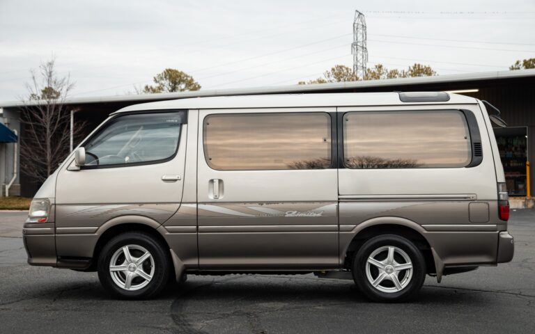 Toyota Hiace Super Custom Limited with 1KZ-TE Turbo Diesel