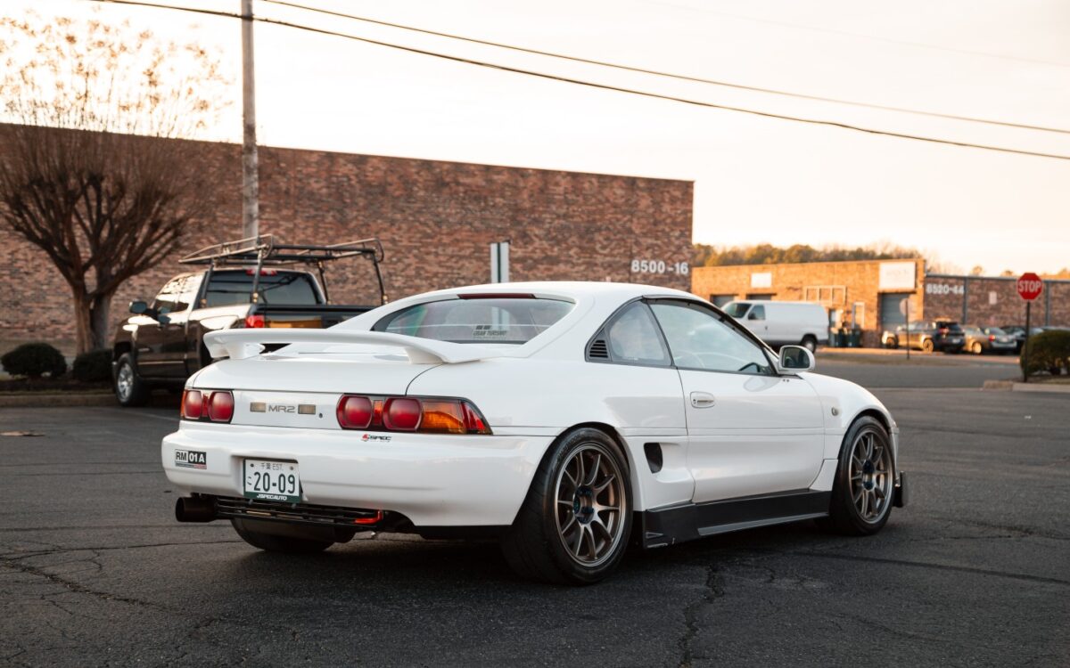 Toyota MR2 GT Turbo1997 Toyota MR2 GT Turbo with modes.