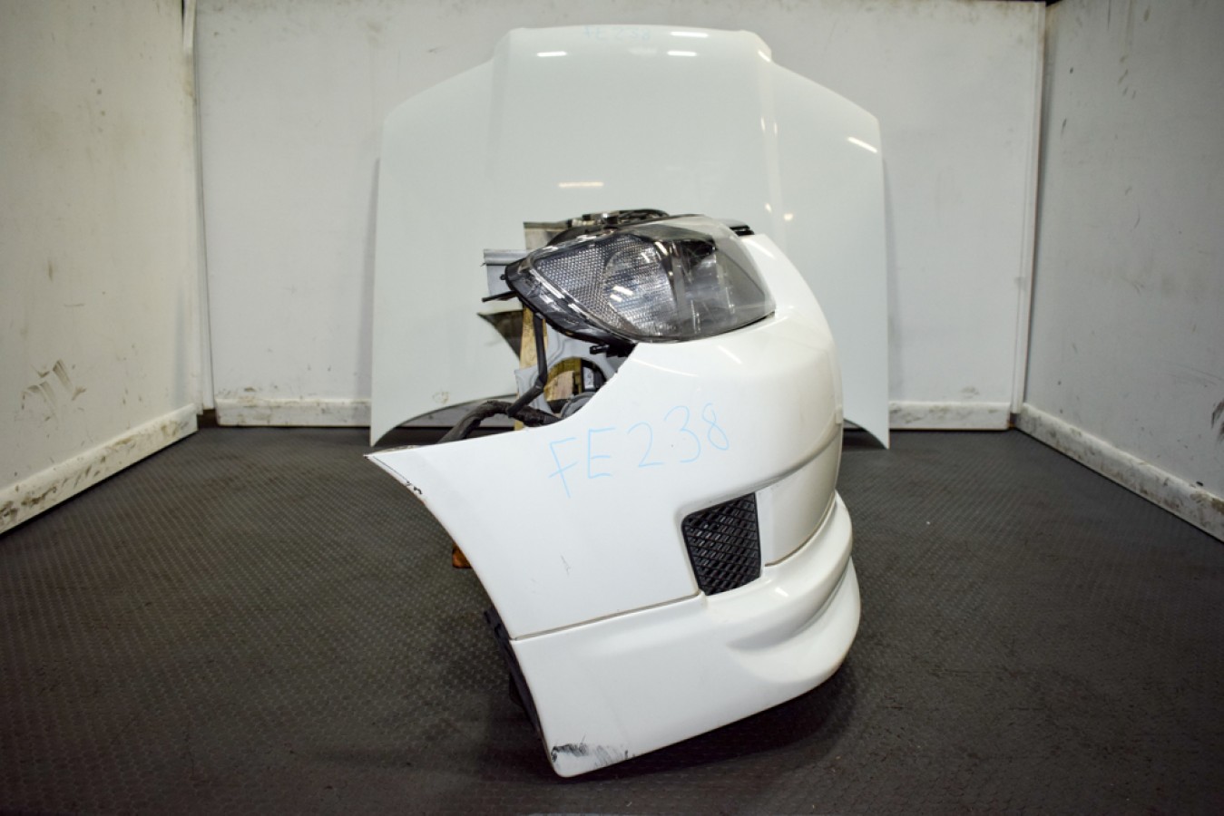 Very Rare & Clean JDM 03-08 Subaru Forester STI Front end in white with ...