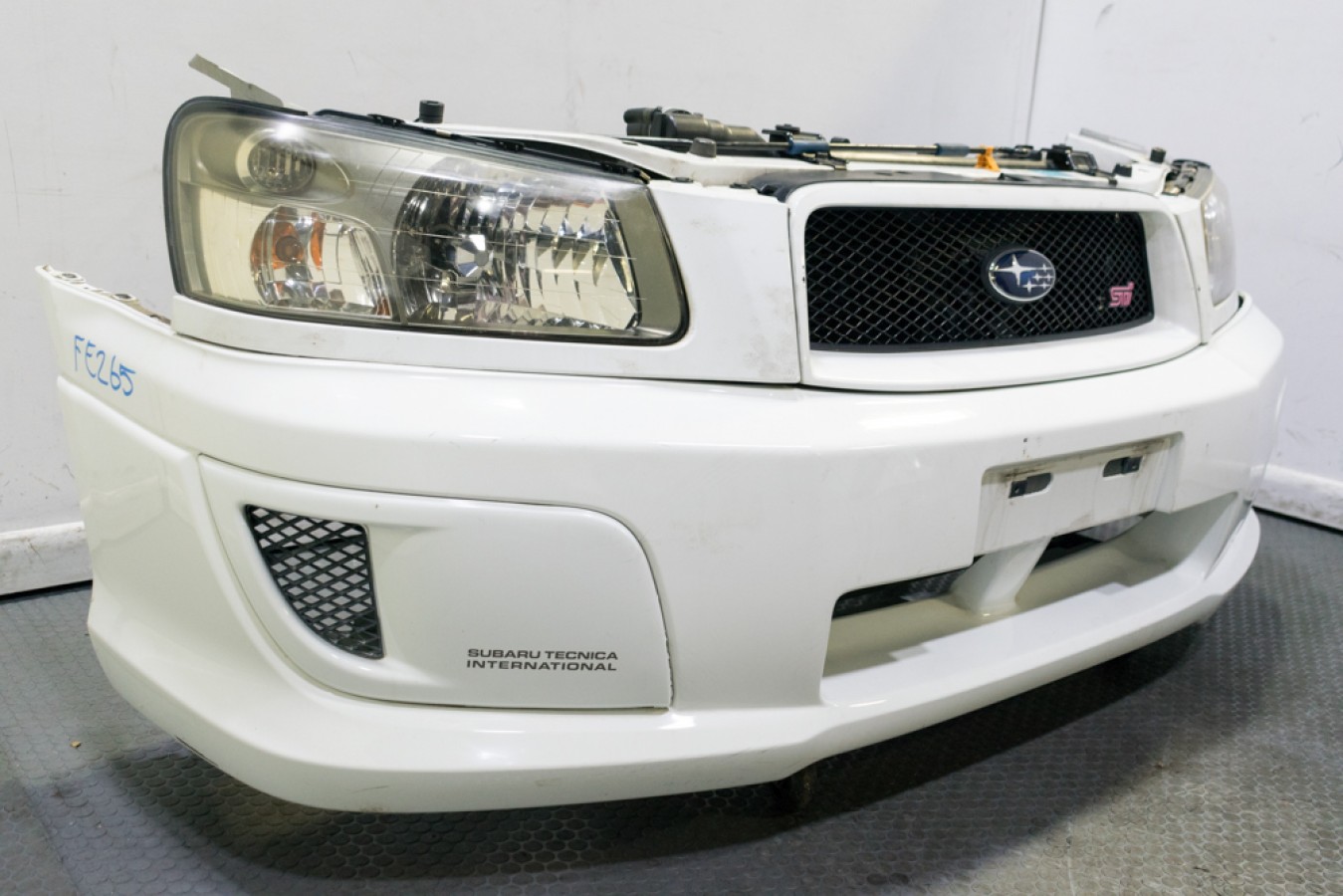 JDM Subaru Forester STi SG5 Front Clip with HID Headlights, STi Bumper ...