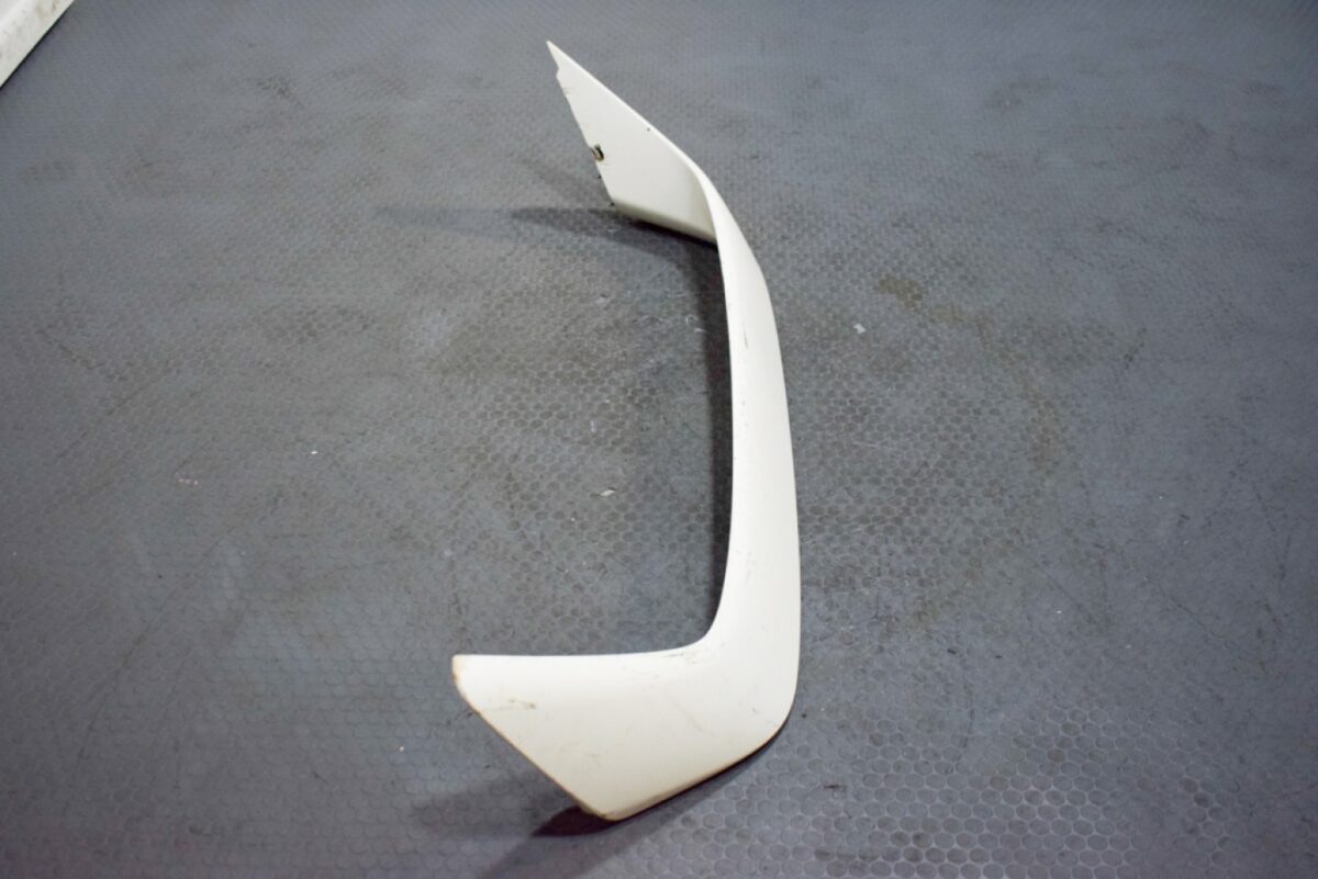 Clean JDM 94-01 Honda Integra DC2 Type R OEM Spoiler in a white finish ...