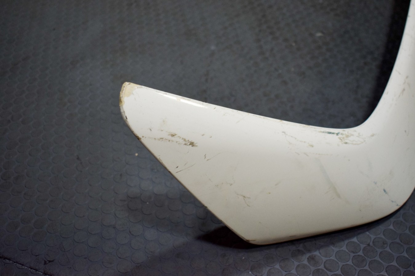 Clean JDM 94-01 Honda Integra DC2 Type R OEM Spoiler in a white finish ...