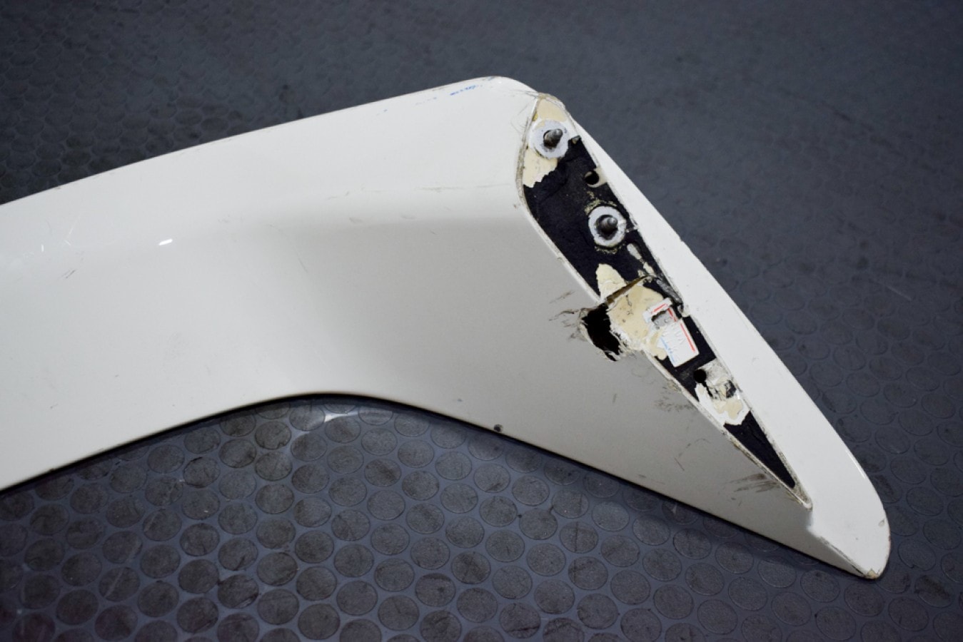 Clean JDM 94-01 Honda Integra DC2 Type R OEM Spoiler in a white finish ...
