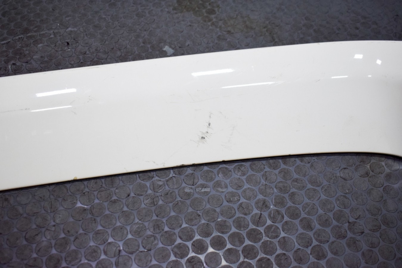 Clean JDM 94-01 Honda Integra DC2 Type R OEM Spoiler in a white finish ...