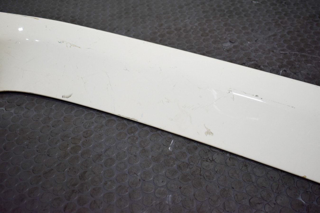 Clean JDM 94-01 Honda Integra DC2 Type R OEM Spoiler in a white finish ...