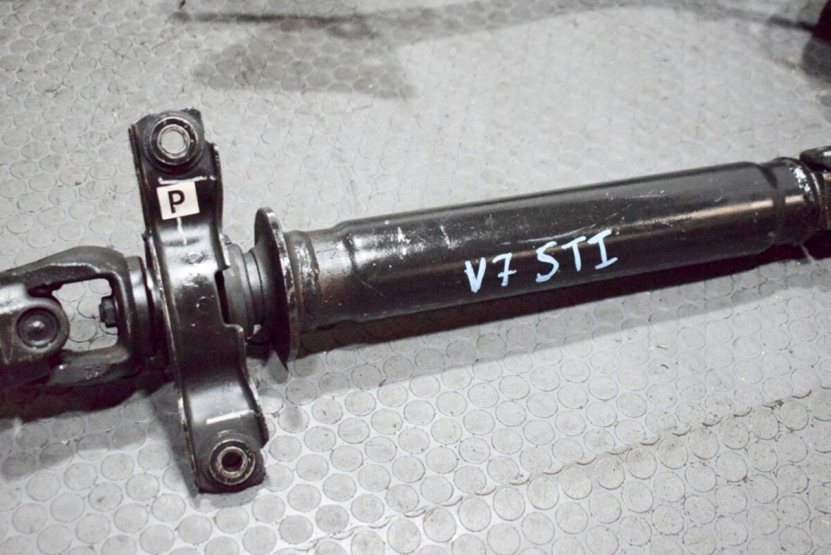A Complete Low Mileage and Clean JDM Version 7 STI TY856WB1CA 6mt ...