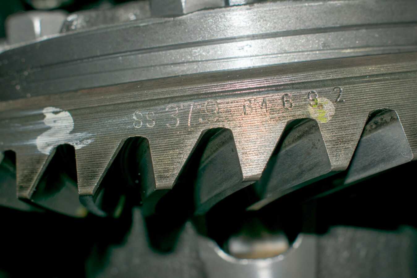 1989-1994 Nissan Skyline GTR R32 BNR32 4.11 OEM Rear Differential | J ...