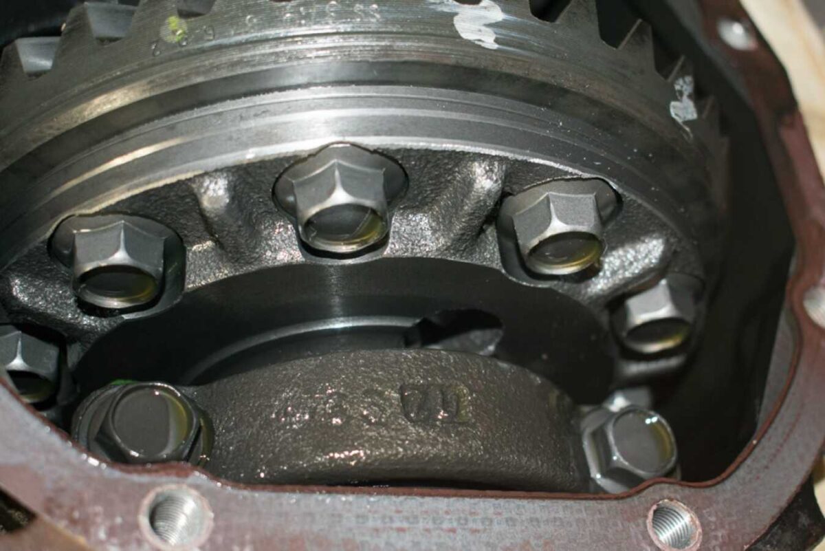 1989-1994 Nissan Skyline GTR R32 BNR32 4.11 OEM Rear Differential | J ...