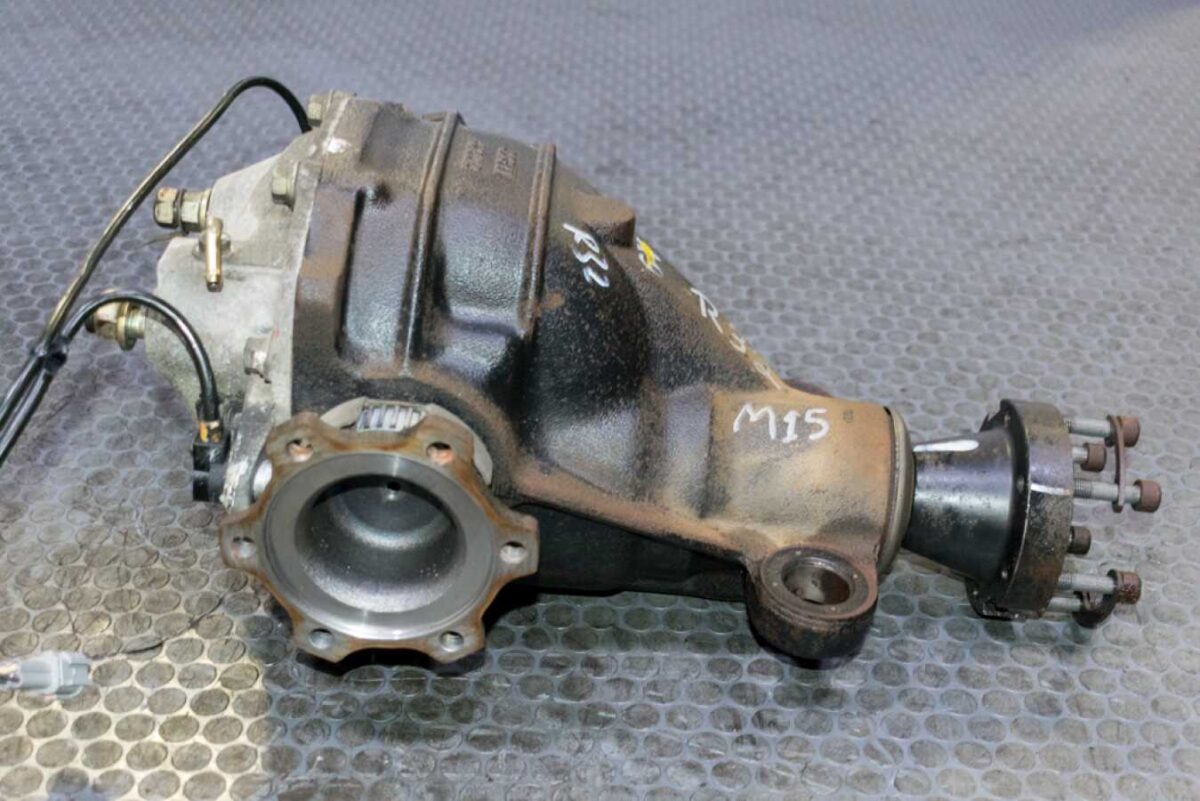 1989-1994 Nissan Skyline GTR R32 BNR32 4.11 OEM Rear Differential | J ...