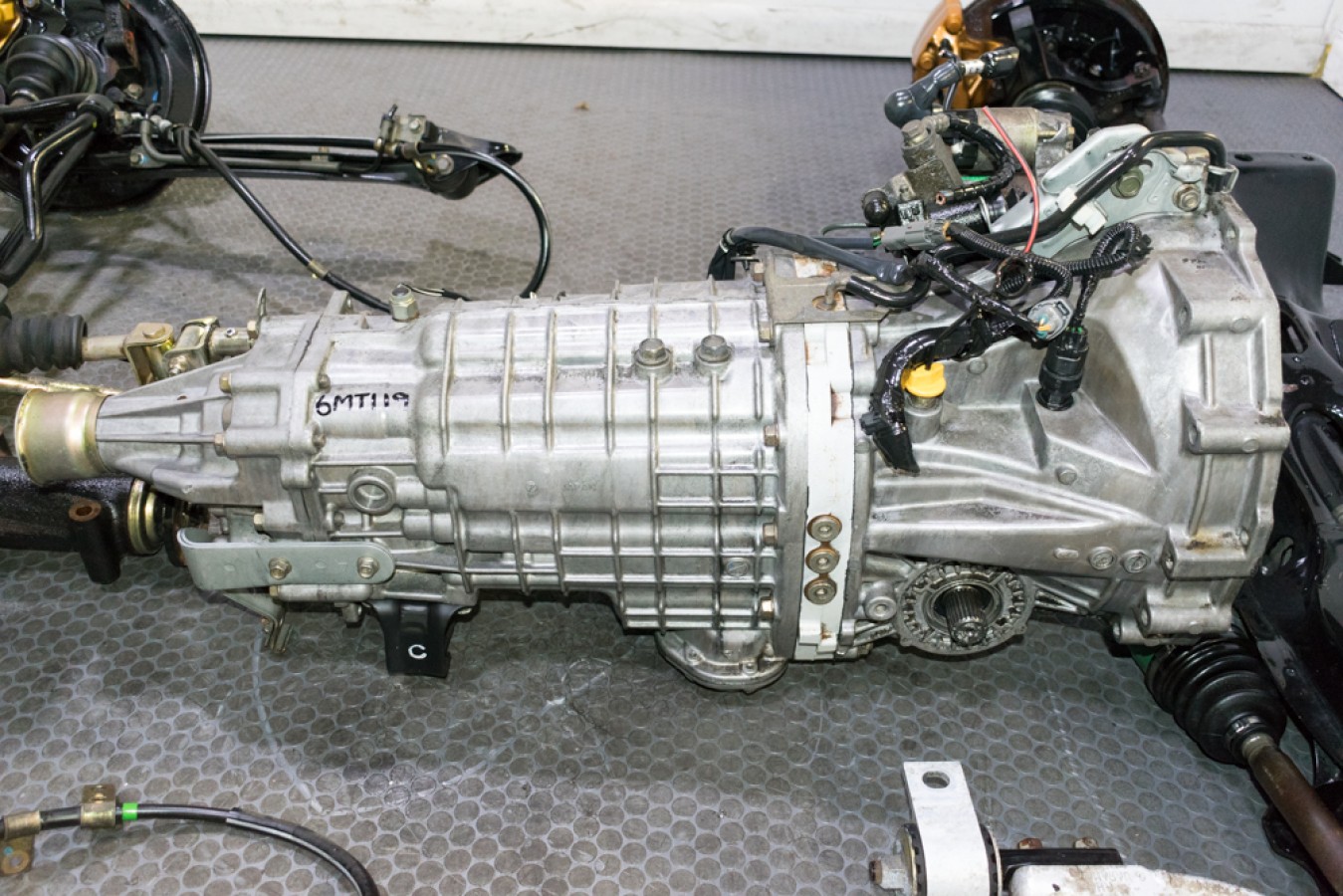 Subaru WRX STI Version 7 6MT STI TY856WB1AA Non DCCD Transmission with ...
