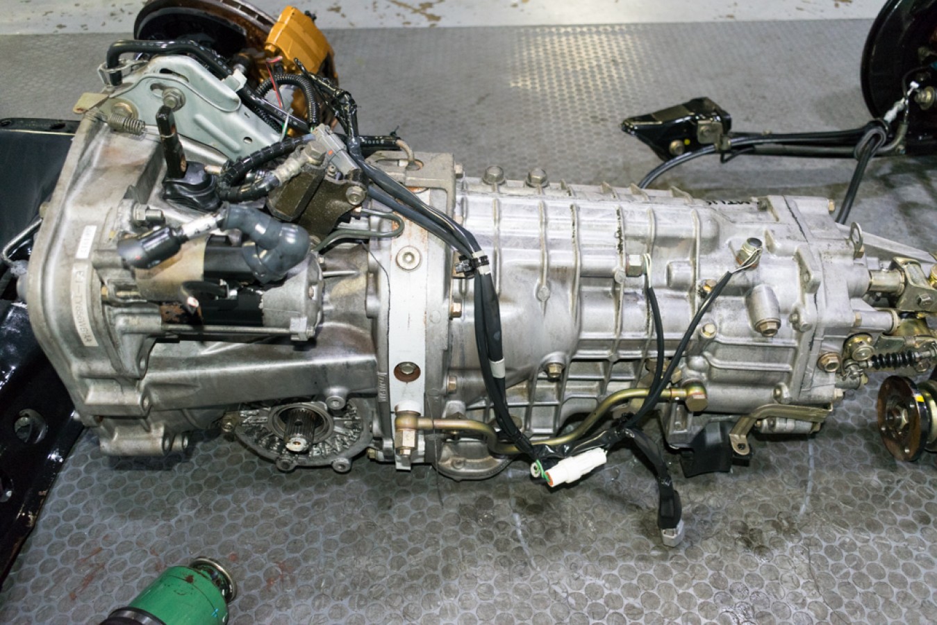 Subaru WRX STI Version 7 6MT STI TY856WB1AA Non DCCD Transmission with ...