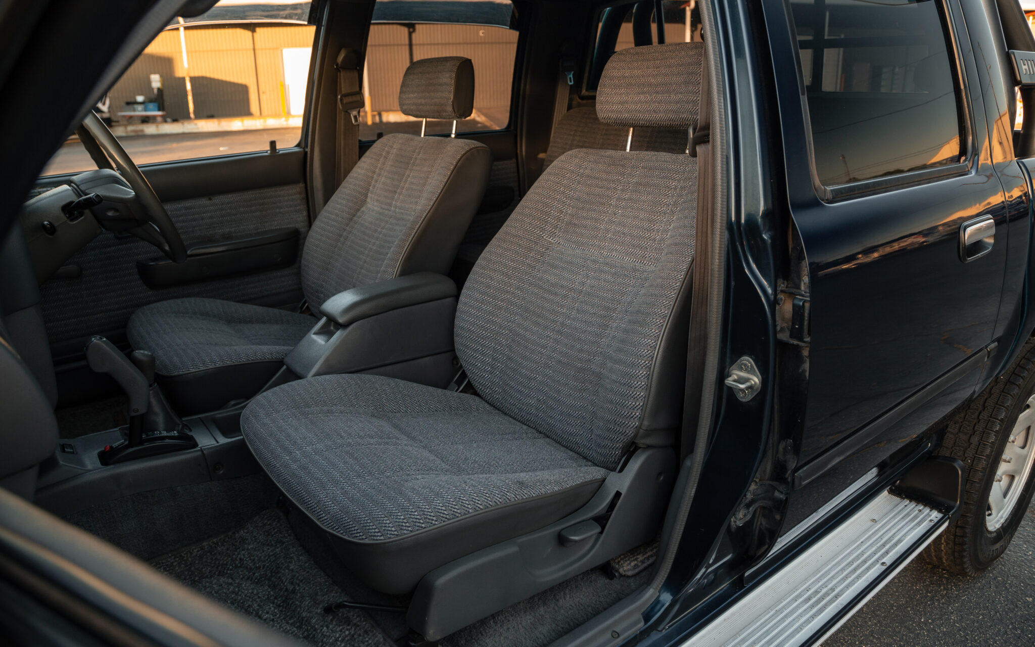 Toyota Hilux SSR LN108 with 2L-TE Turbo Diesel engine