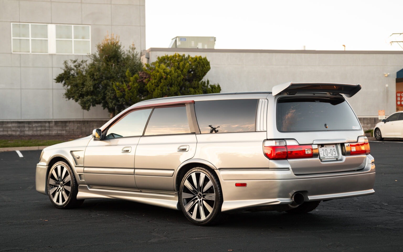 Nissan Stagea RS-Four V with 5MT RWD Transmission.