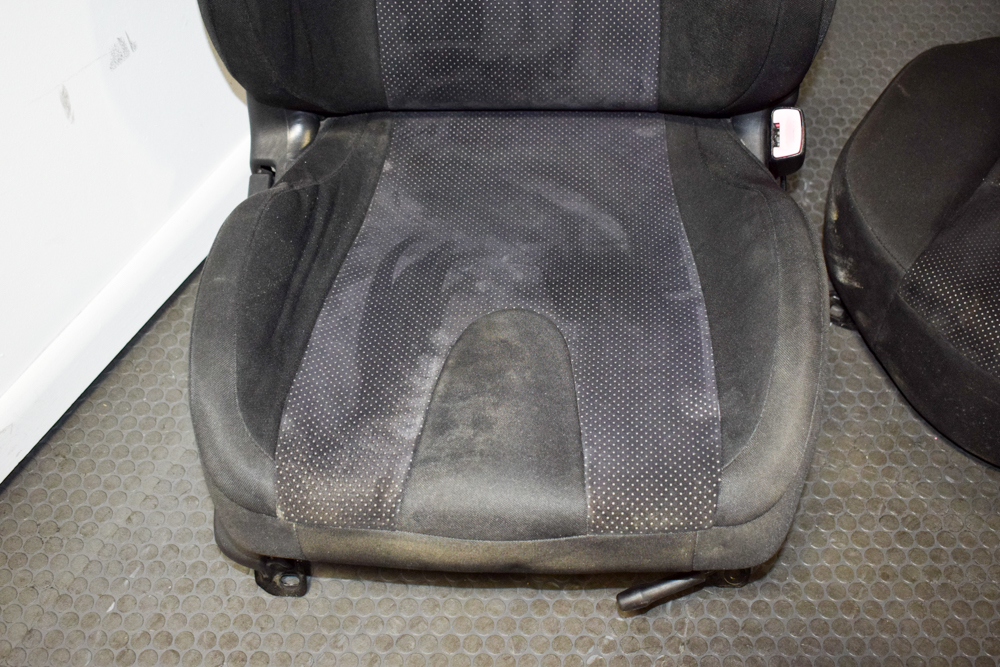 Subaru Forester SG9 STI Black Front and Rear seats.