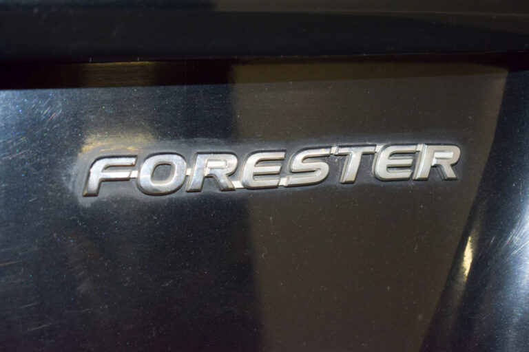 2003-2008 JDM Subaru Forester STI SG9 Tailgate with JDM Style Spoiler ...