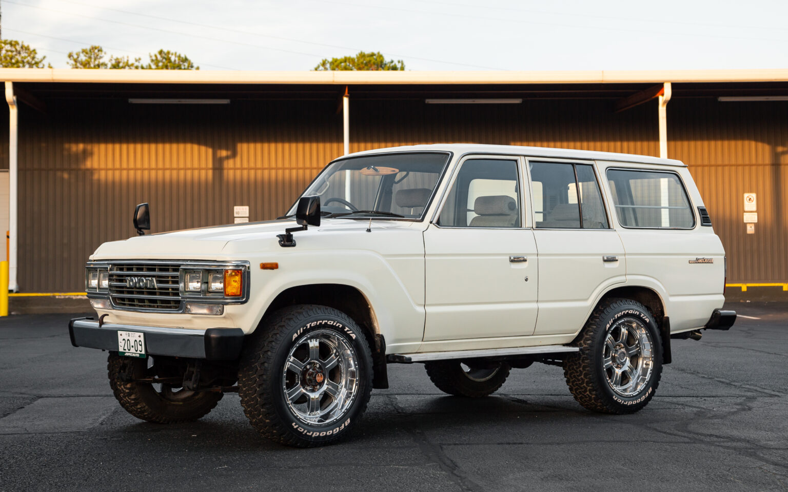 1989 Toyota Land Cruiser HJ60 60 Series in White for Sale.