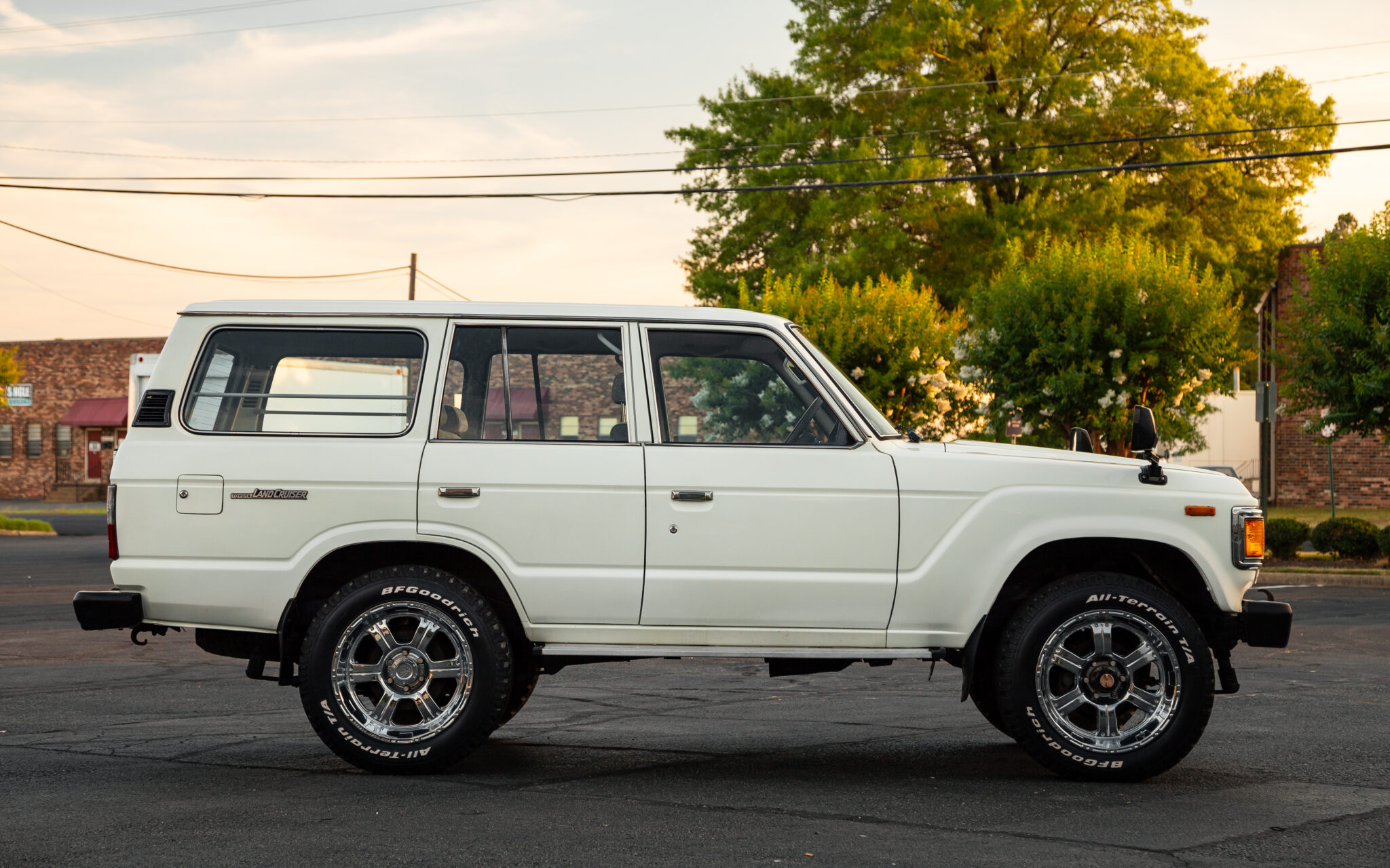 1989 Toyota Land Cruiser HJ60 60 Series in White for Sale.