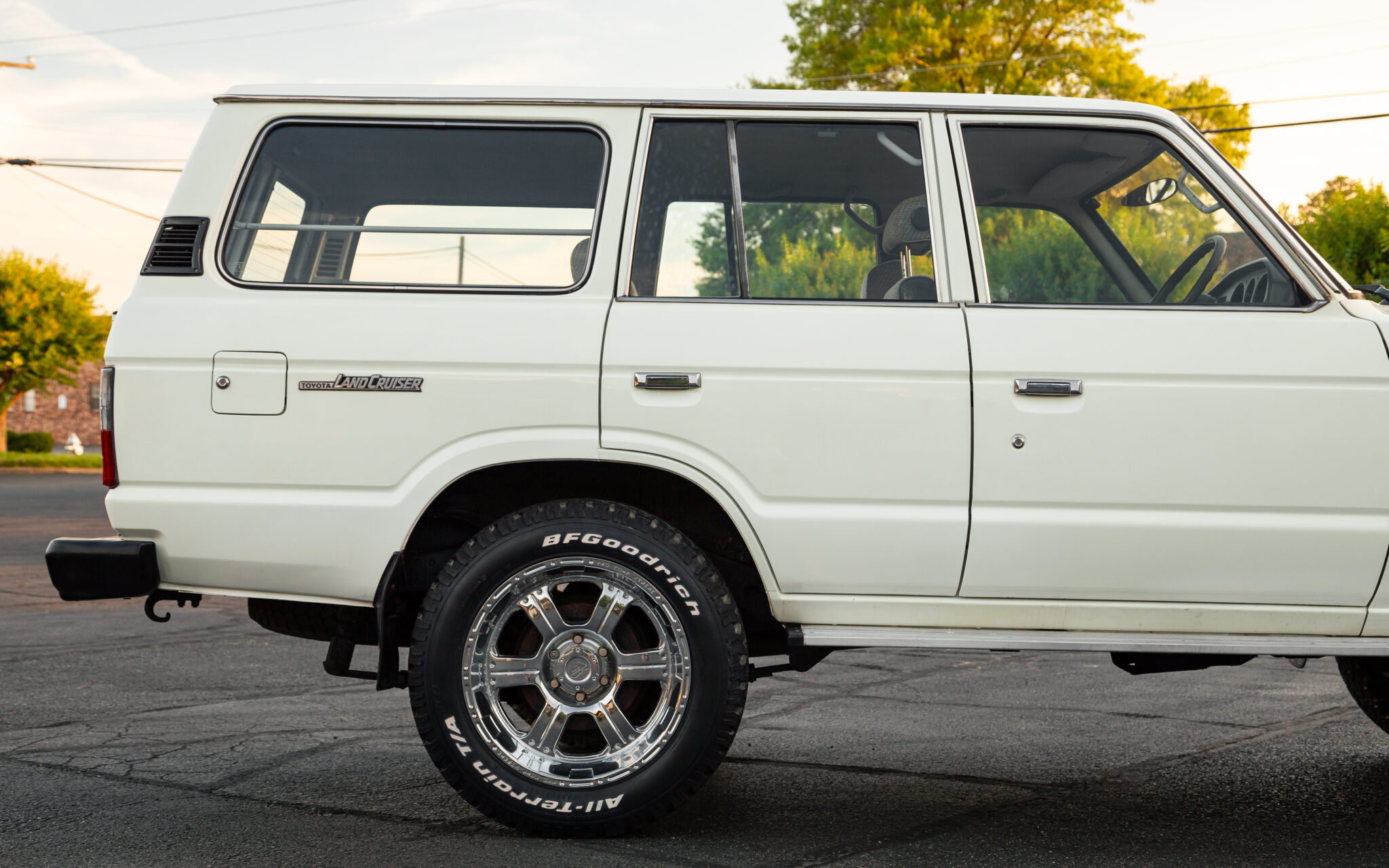 1989 Toyota Land Cruiser HJ60 60 Series in White for Sale.
