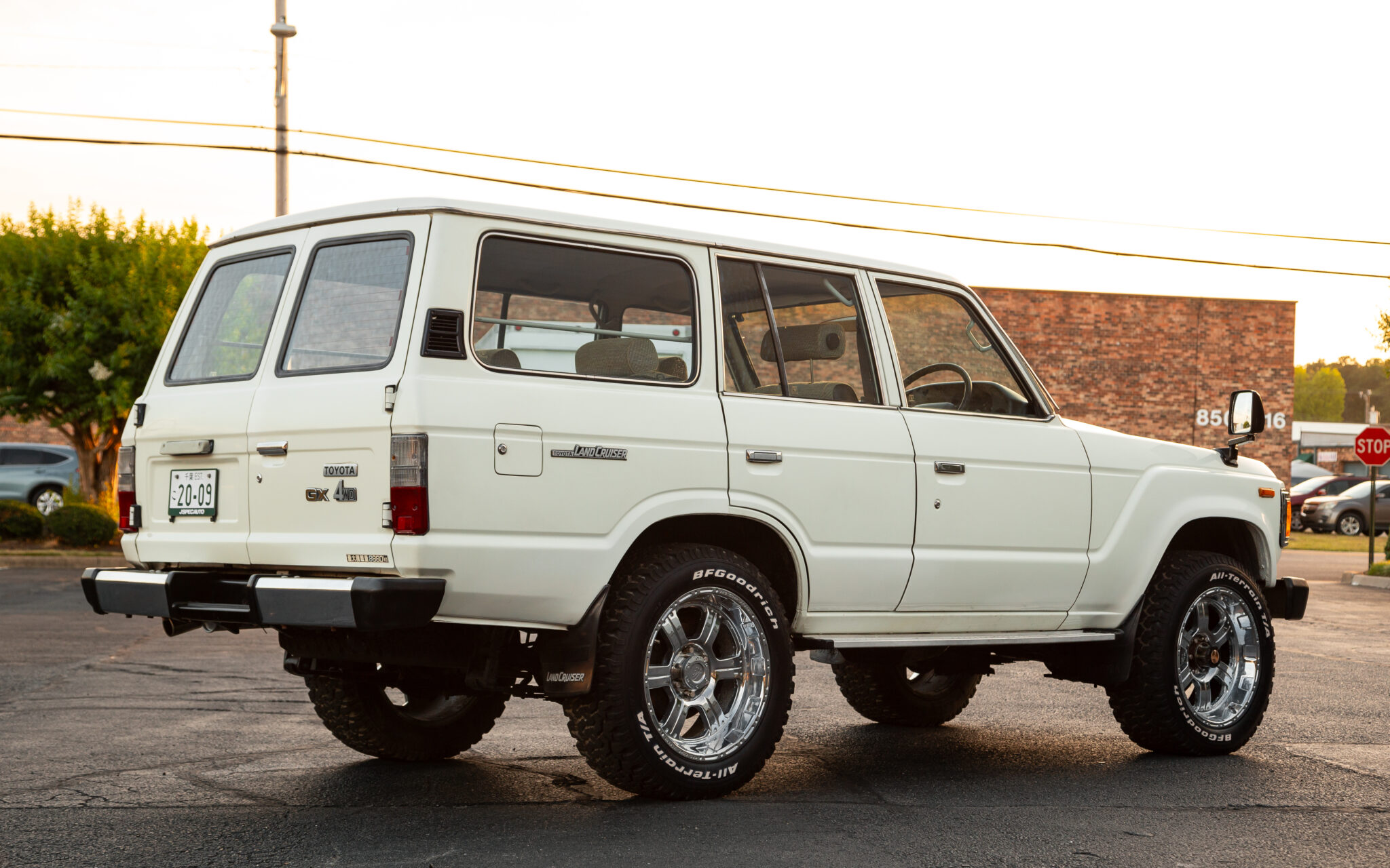 1989 Toyota Land Cruiser HJ60 60 Series in White for Sale.