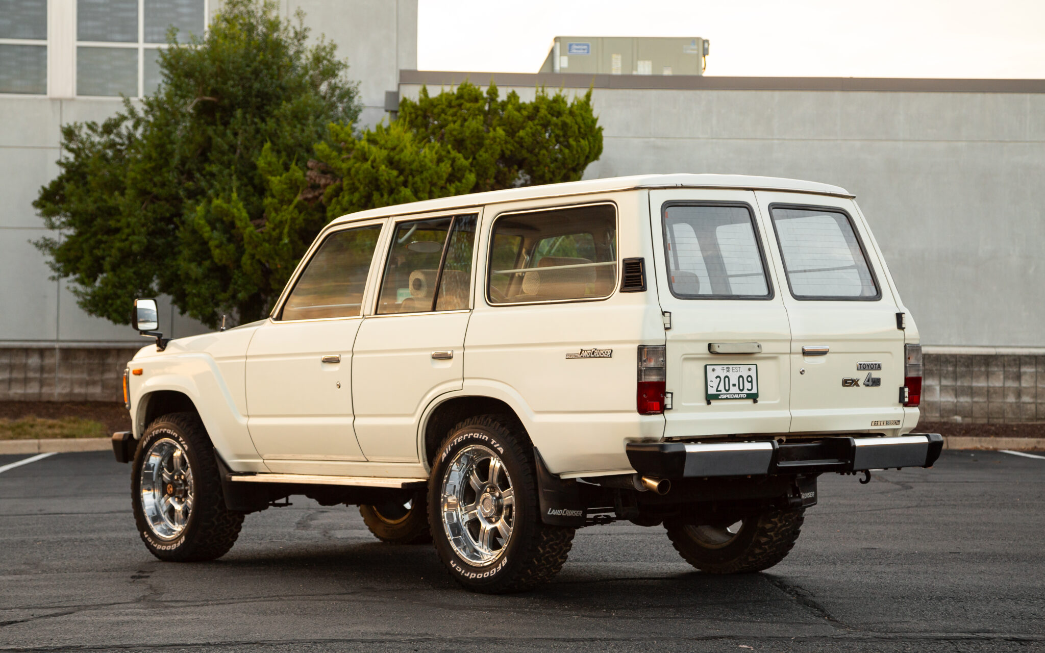 1989 Toyota Land Cruiser HJ60 60 Series in White for Sale.