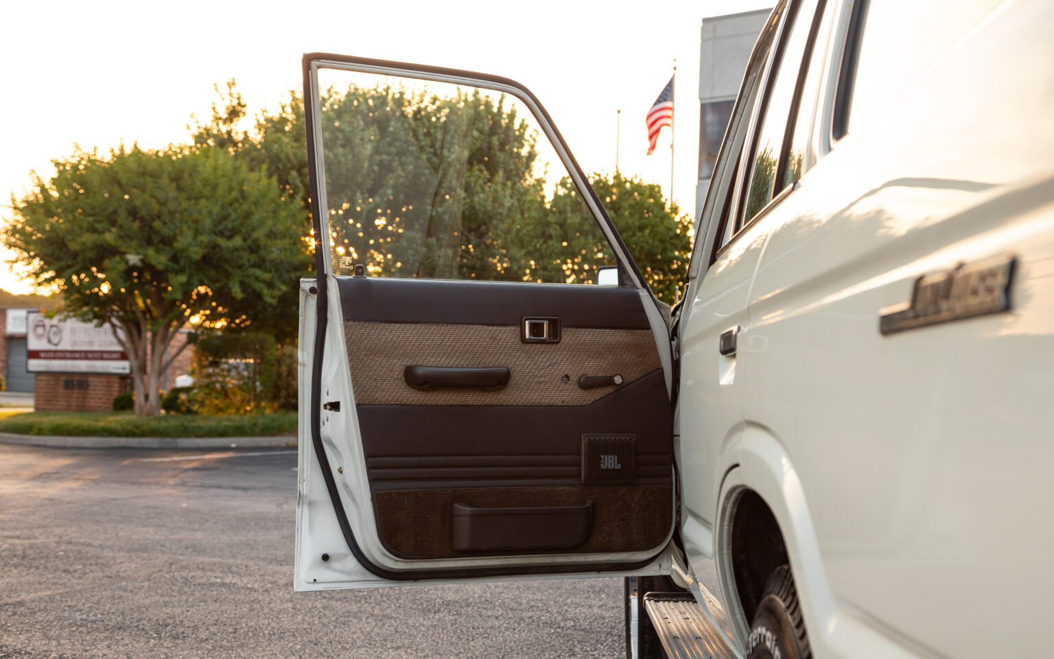 1989 Toyota Land Cruiser HJ60 60 Series in White for Sale.