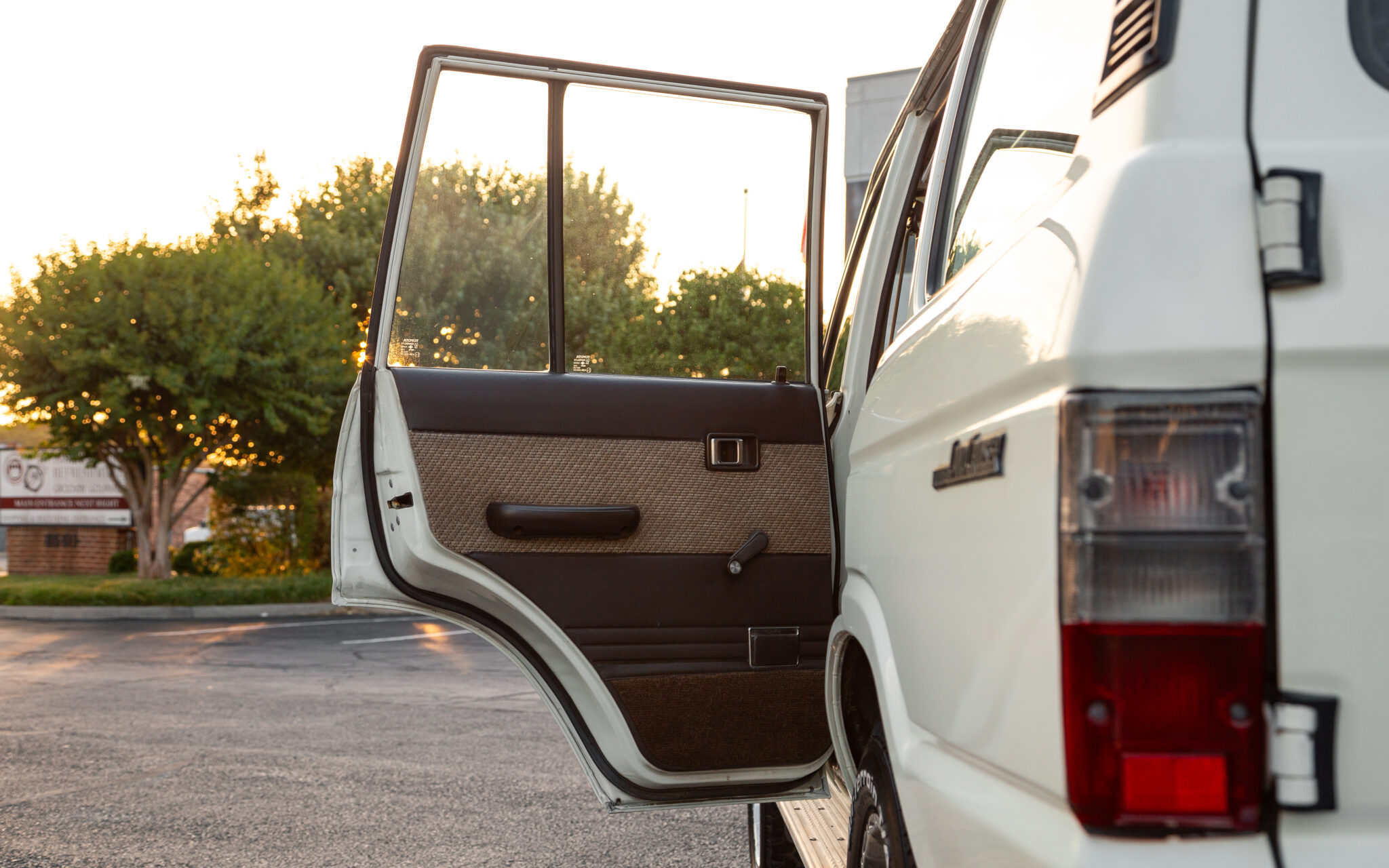 1989 Toyota Land Cruiser HJ60 60 Series in White for Sale.