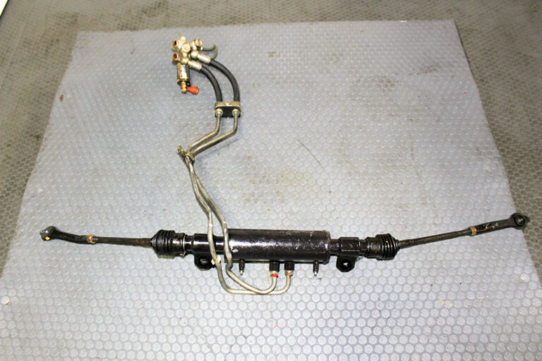 R32 Nissan Skyline GTR Rear Hicas Control Valve with Arms 55780-05U00 ...