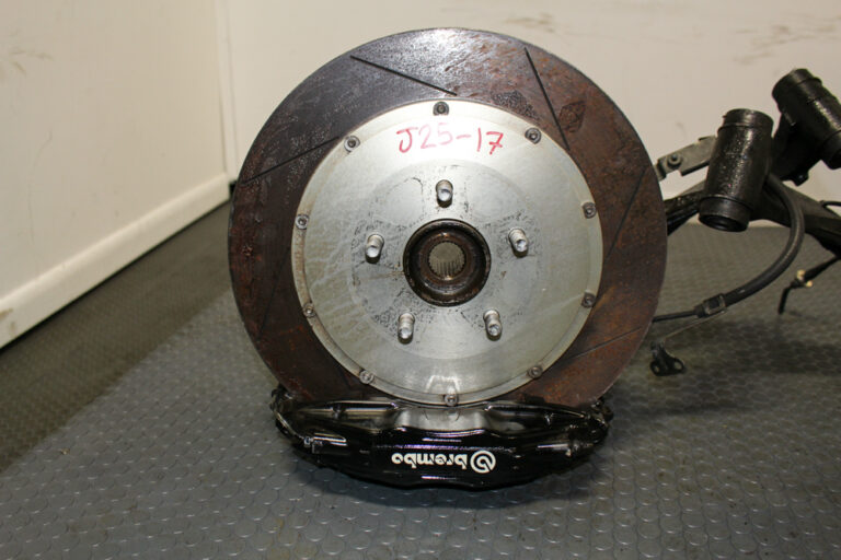 Nissan Skyline R33 GTR Front Brembo Brake Kit with Rotors and Spindles ...