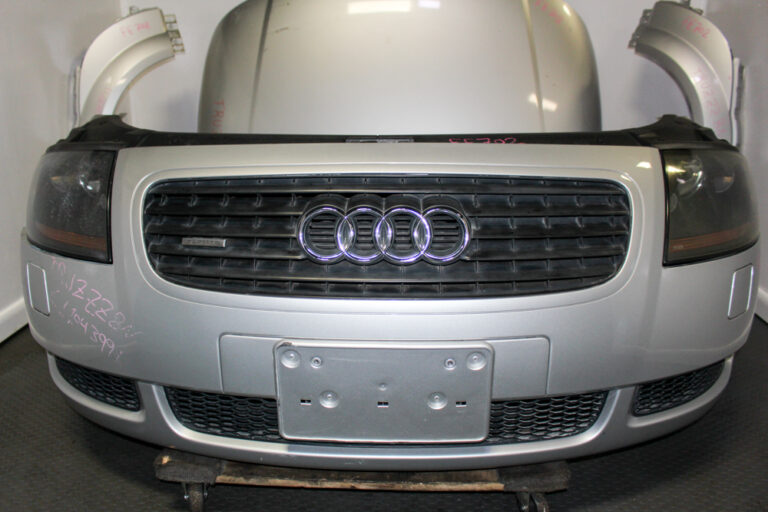 Clean 1999-2006 Audi TT Front Clip with Fenders, HID Headlights, Hood ...