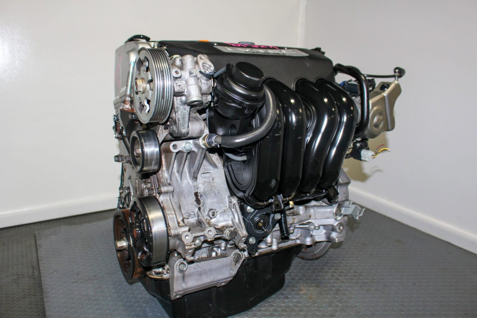 Honda K20A3 Replacement Engine for 2002-2006 Civic.