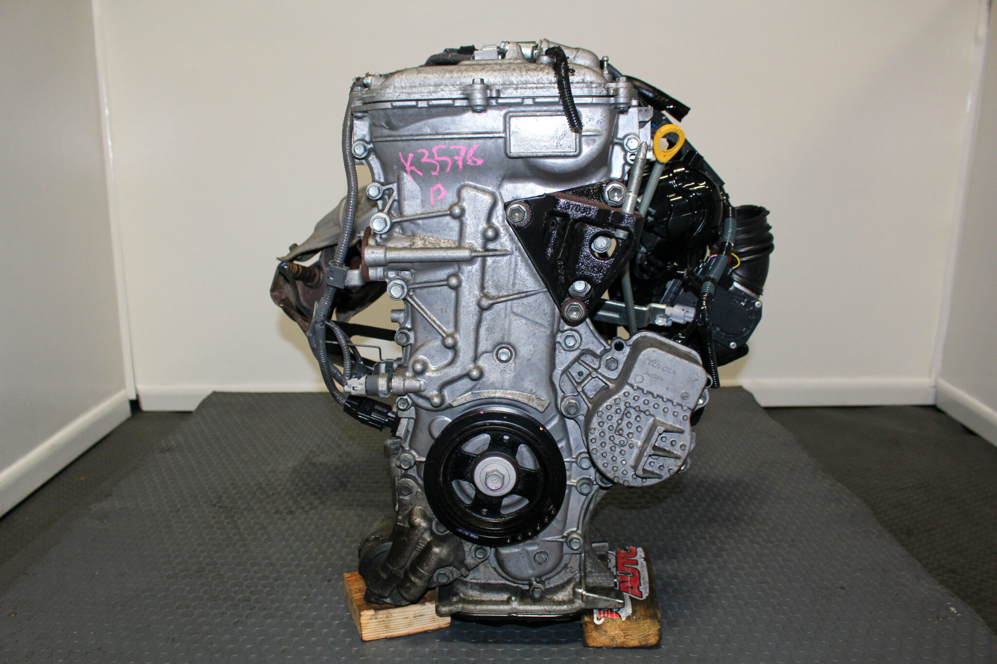 Lexus CT200h engine 1.8L Hybrid Motor for Sale.