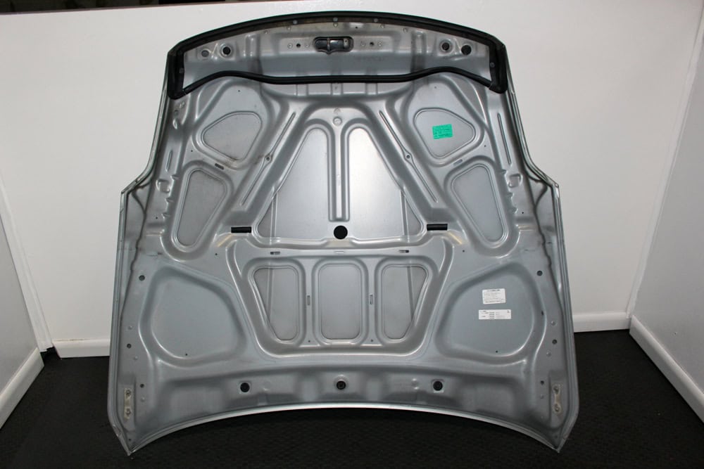03-09 Nissan 350Z nose cut for sale.